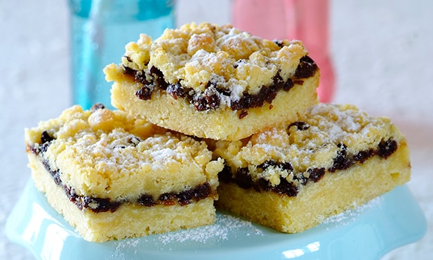 Currant Squares Recipe | Bake with Stork