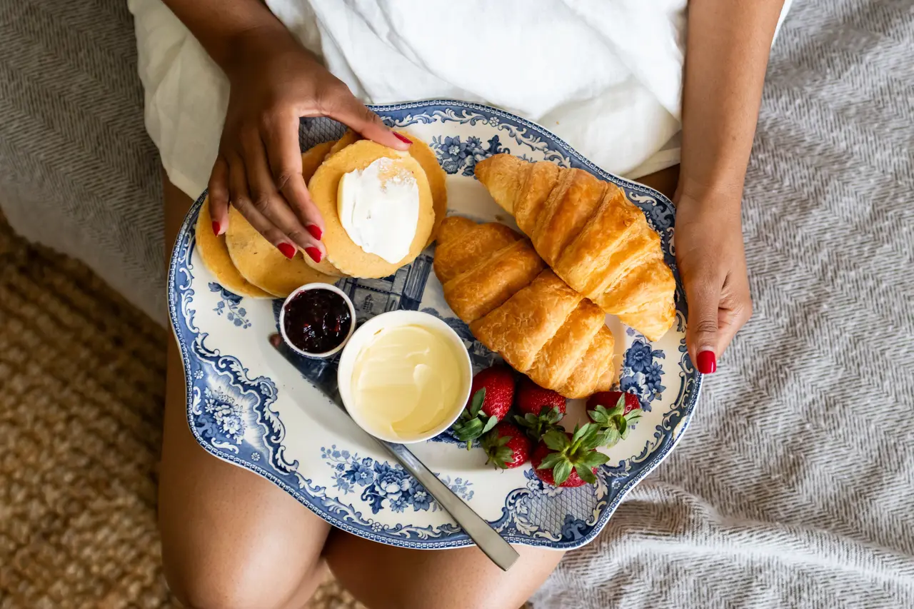 FRIENDSMAS BREAKFAST SPREAD - Stork